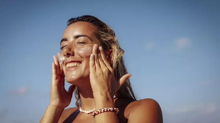 Τα καλύτερα φυσικά και eco-friendly αντηλιακά για την τσάντα θαλάσσης ...