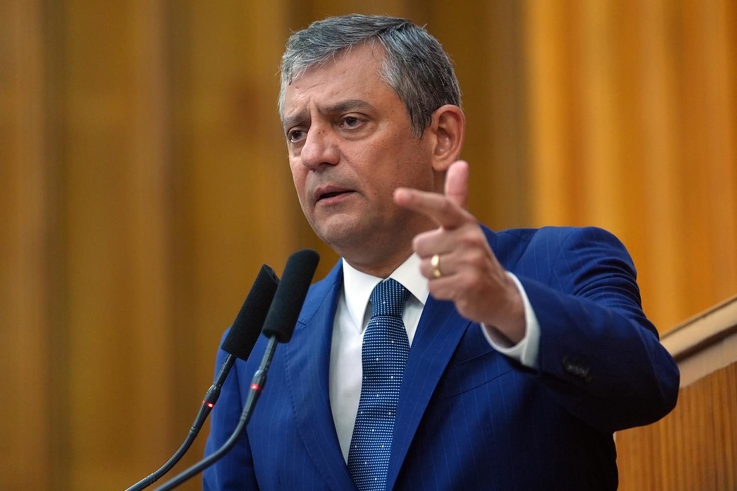 Özgür Özel'e bir partiden açık çağrı var: Gelin safları sıklaştıralım