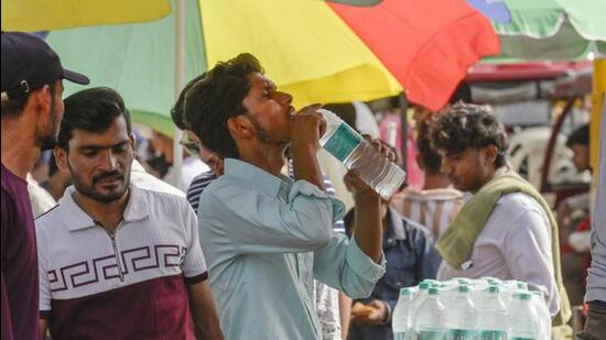 Light rain expected in Delhi; max temperature to touch 39°C as AQI ...