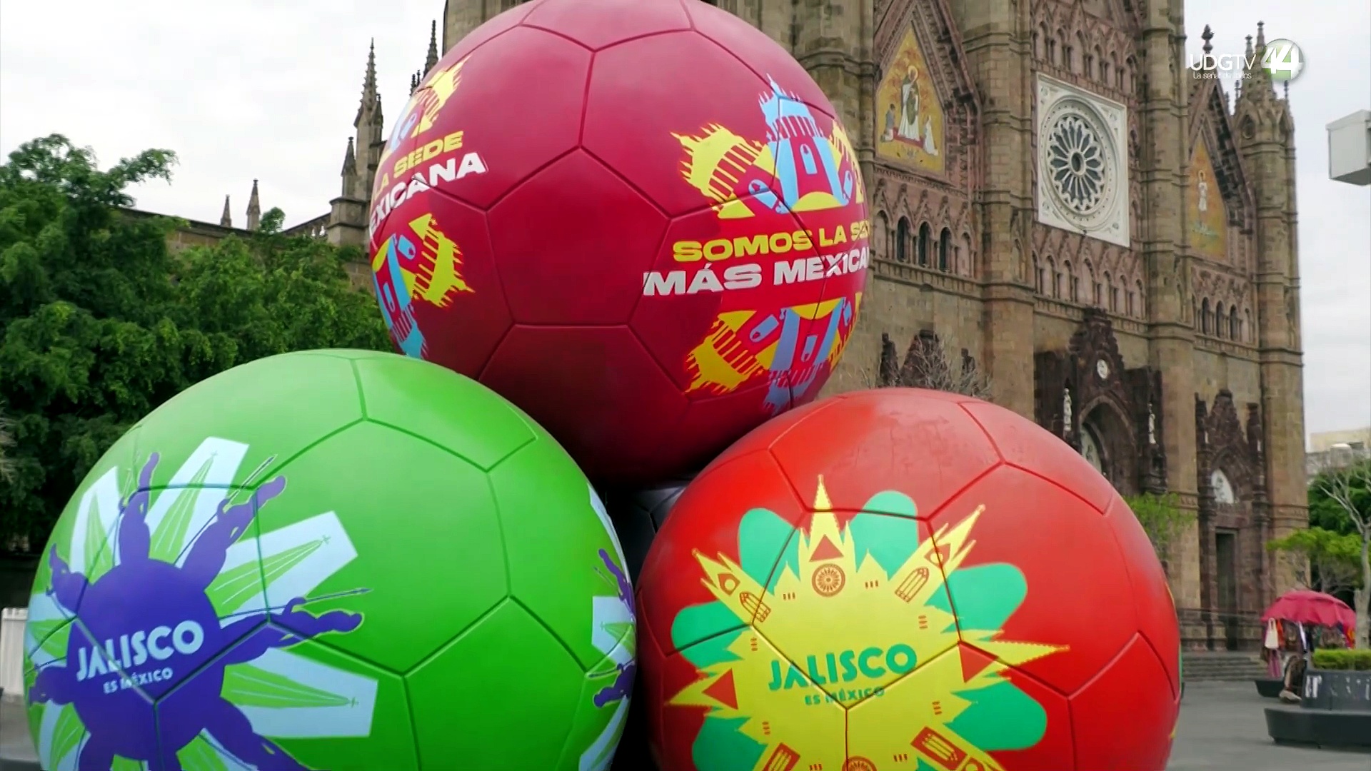 Tras nueve meses soportando obras, los dejan fuera del Fan Fest y los ...