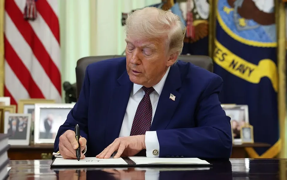 Trump signs AI order creating voluntary model review process