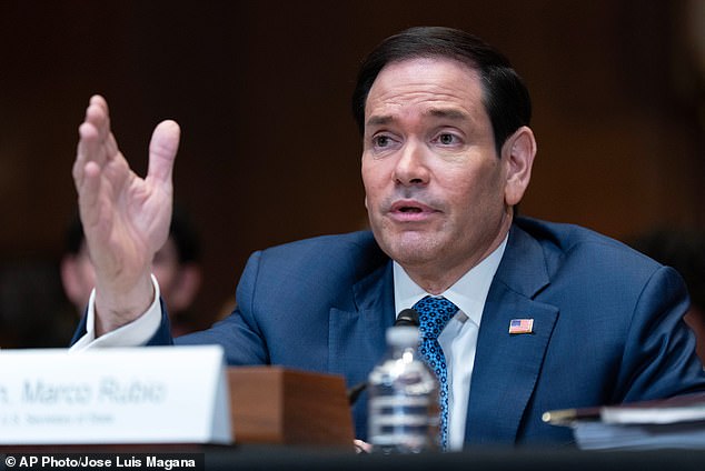 'Circus' hearing implodes into 'wild' theatrics as Democrats lose minds ...