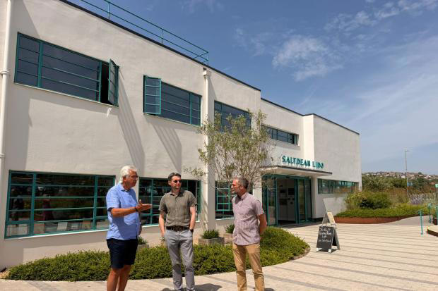 MP visits restored landmark after prestigious architecture award win