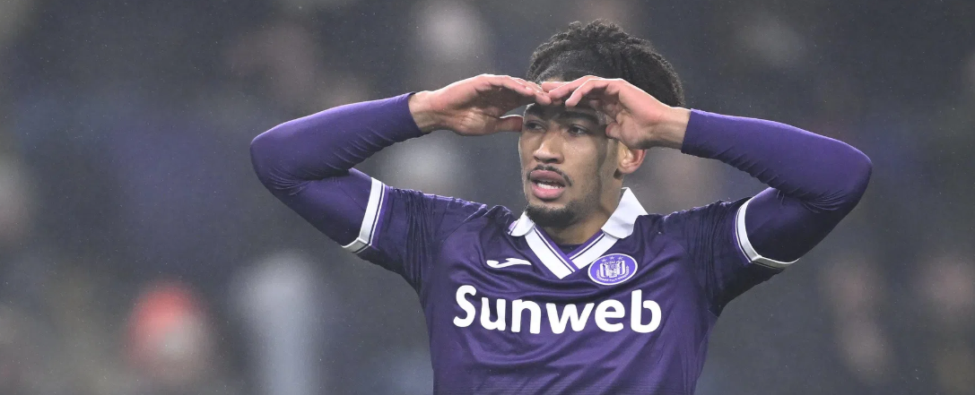 Foutje van Saliba: RSCA-middenvelder lekt het nieuwe paars-witte tenue