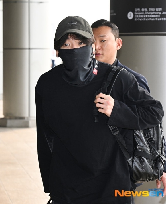 【PHOTO】BTS ジョングク、海外スケジュールのため出国