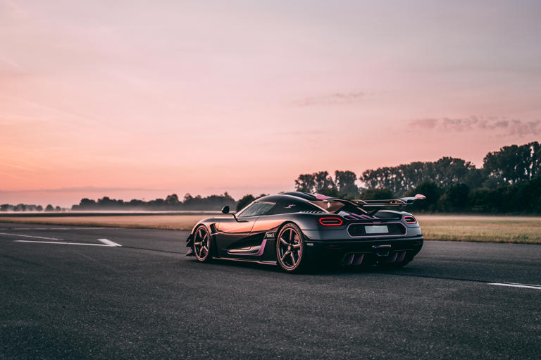 Wie straks 10 miljoen aftikt voor deze roze Koenigsegg, is er dan nog niet