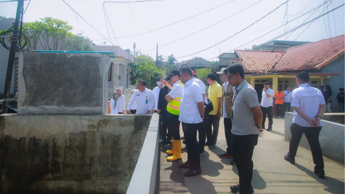 Tinjau titik banjir dan longsor di Tangsel, Pilar Saga Ichsan genjot ...