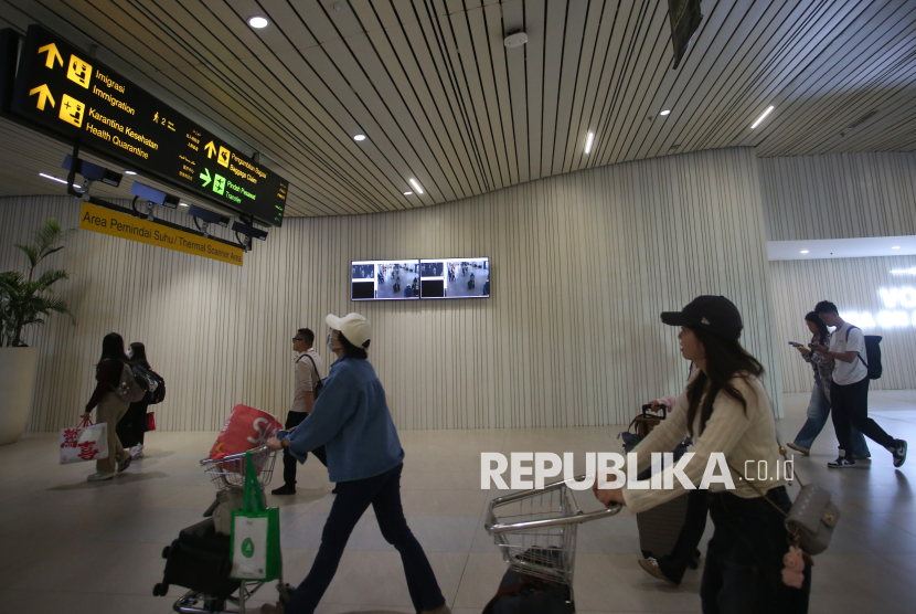Gara-gara rupiah melemah, Indonesia diserbu wisatawan asing?