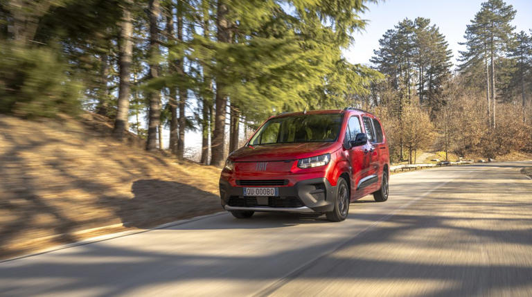 Nuova FIAT QUBO L, fino a 7 posti e 4.000 litri di carico