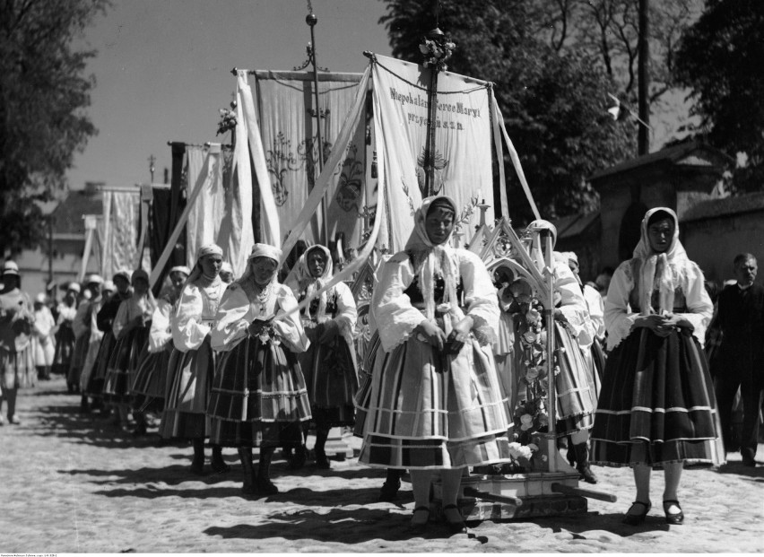 Boże Ciało - co to za święto? Tak dawniej obchodzono Boże Ciało ...