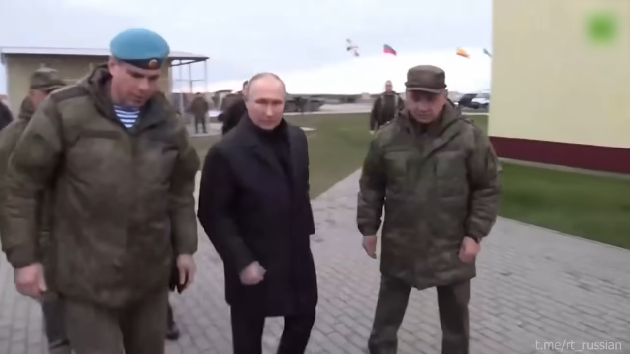 Russland ging die Freiwilligen aus… dann griff es zu Häftlingen und ...