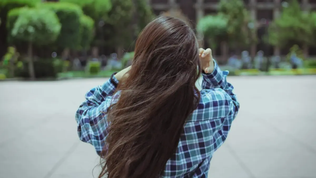 5 cara alami membuat rambut wangi dan segar sepanjang hari saat cuaca panas