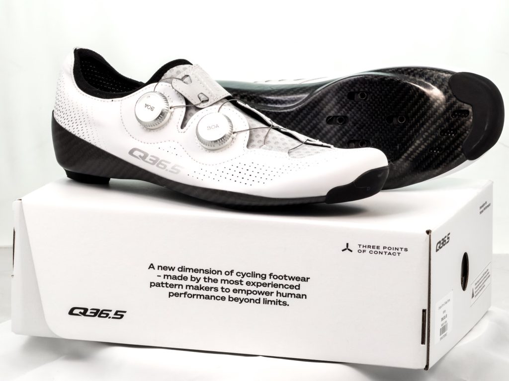 Q36.5 Unique Pro 4.0 e SRM X-Power Direct, la prova di pedali e scarpe