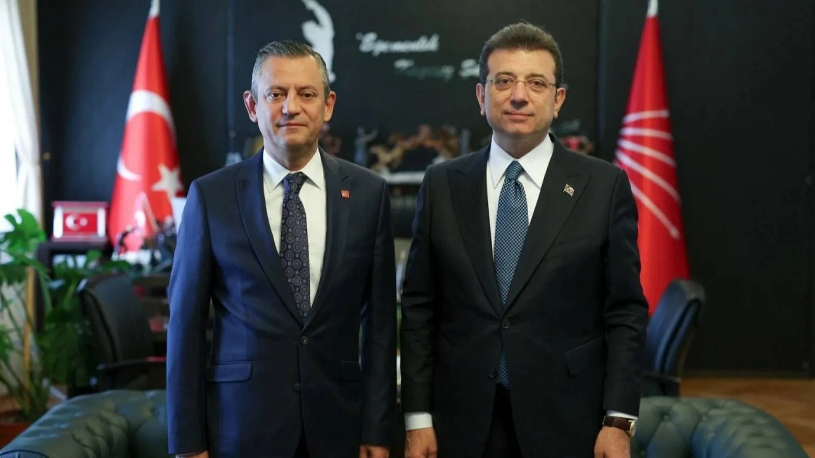 Selvi: Mutlak butlan kararıyla birlikte İmamoğlu iki düğmeye aynı anda ...