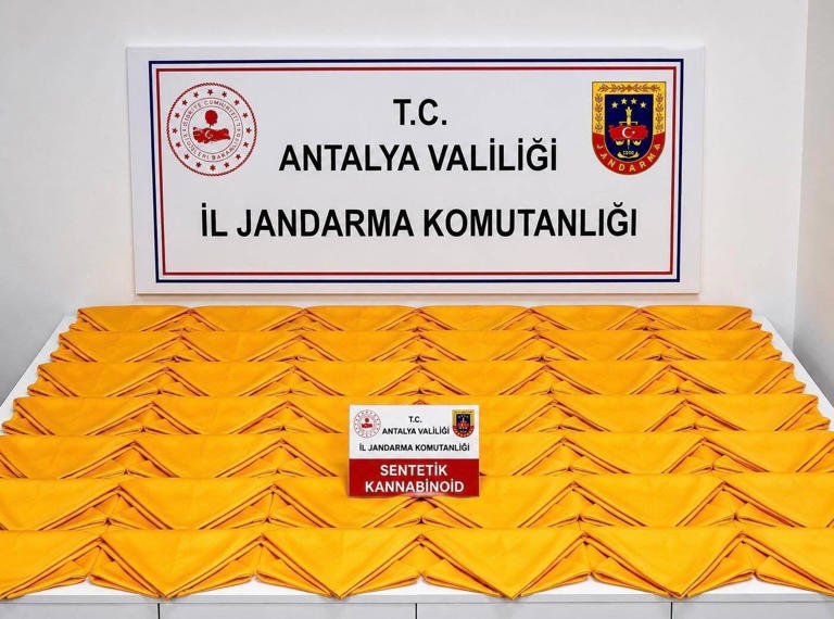 Alanya’da otel odasında 537 bin 600 kullanımlık uyuşturucu madde ele ...