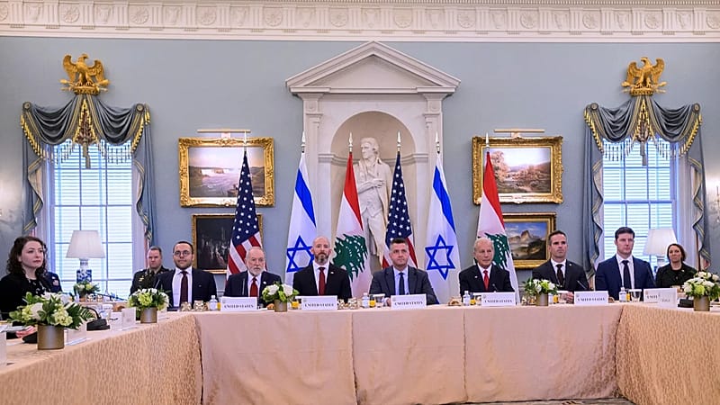 Israel e Líbano acordam cessar-fogo condicionado após negociações ...