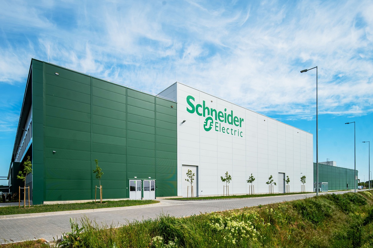 Schneider Electric: Νέα σειρά ψυκτικών μονάδων Uniflair XCA
