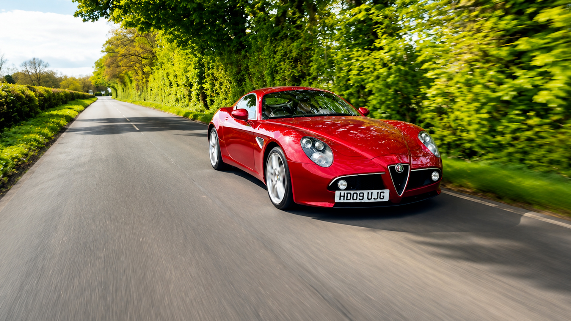 The real driving experience of the rare Alfa Romeo 8C