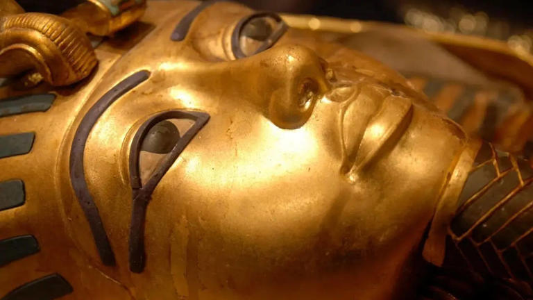 Was King Tut’s desert glass born from a cosmic explosion: New zircon ...