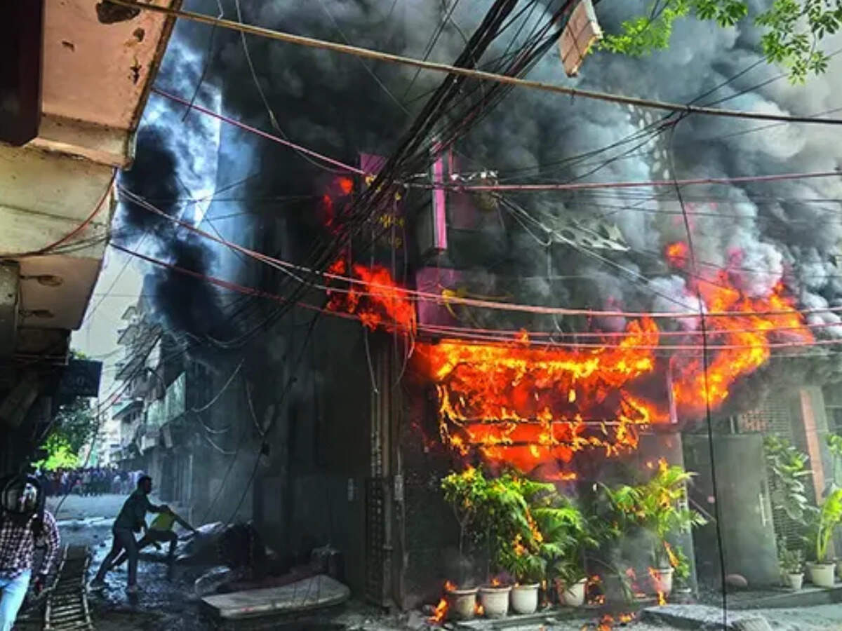 Bihar hospital fire: 4 killed in massive fire in ICU of Muzaffarpur's ...
