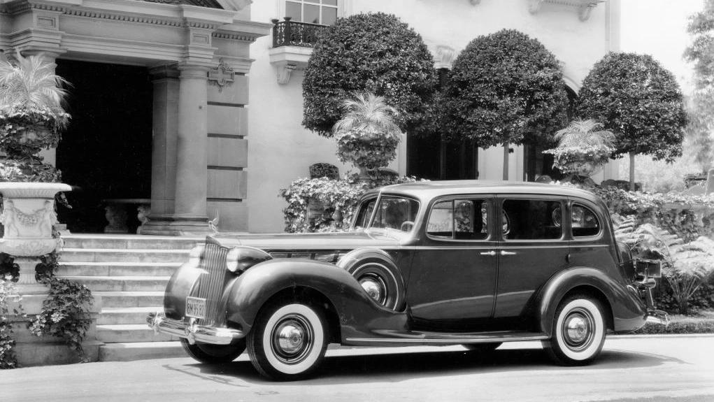 Packard’s journey from luxury icon to obsolescence