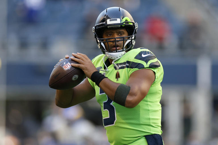 Ciara reacts to Russell Wilson's NFL retirement announcement: 'The best'
