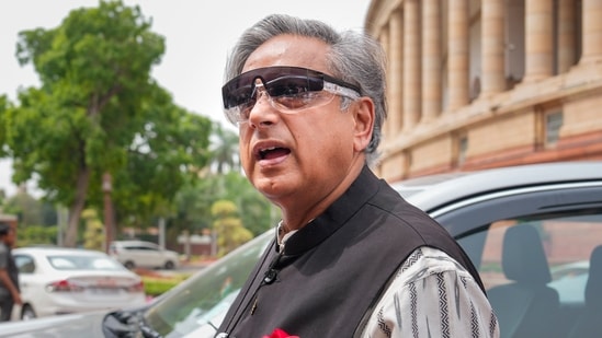 Shashi Tharoor's advice to Cockroach party supporters: "Don’t just ...