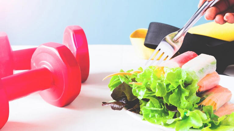 Can you get six-pack abs without going to the gym? We asked an expert