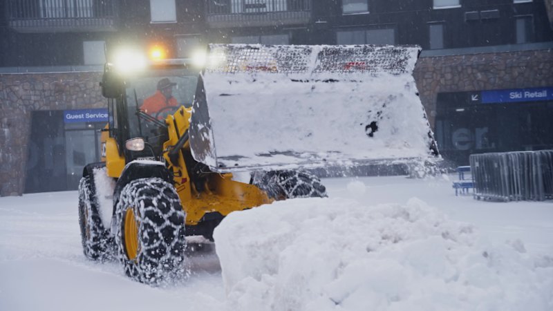 Popular Aussie ski resorts blanketed in snow days out from season
