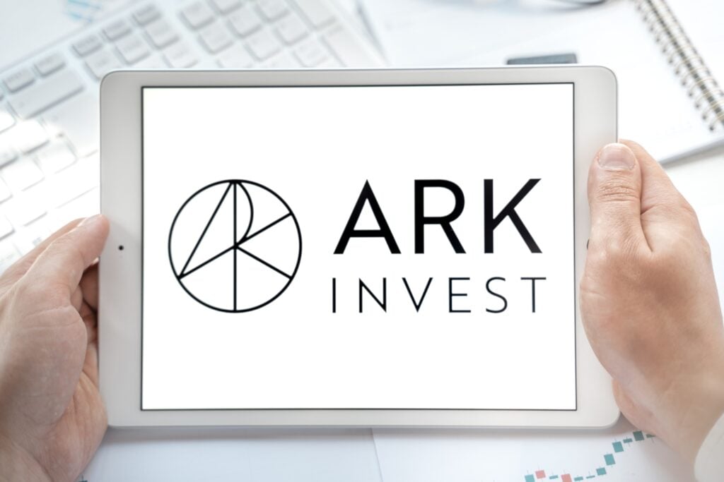 Cathie Wood keeps on selling AMD stock, Ark scoops up $95.6 million ...