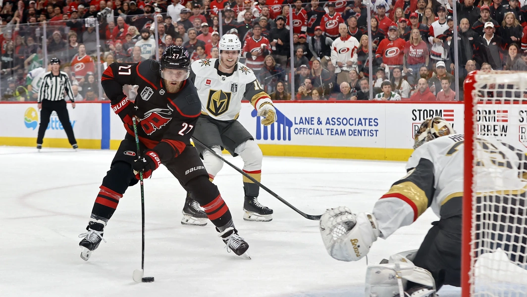 Brind’Amour stands by no-challenge call in Game 1 loss