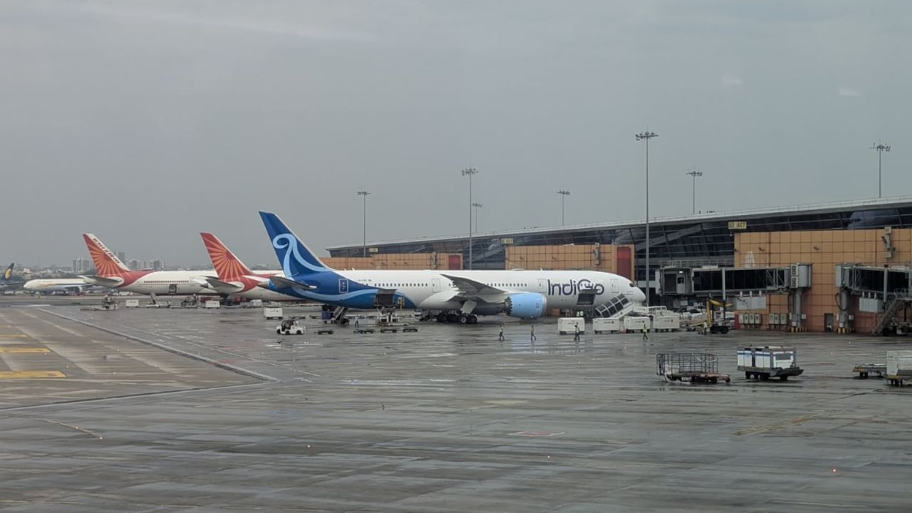 Airlines react to Rs 10,000 crore fund approval amid rising jet fuel costs