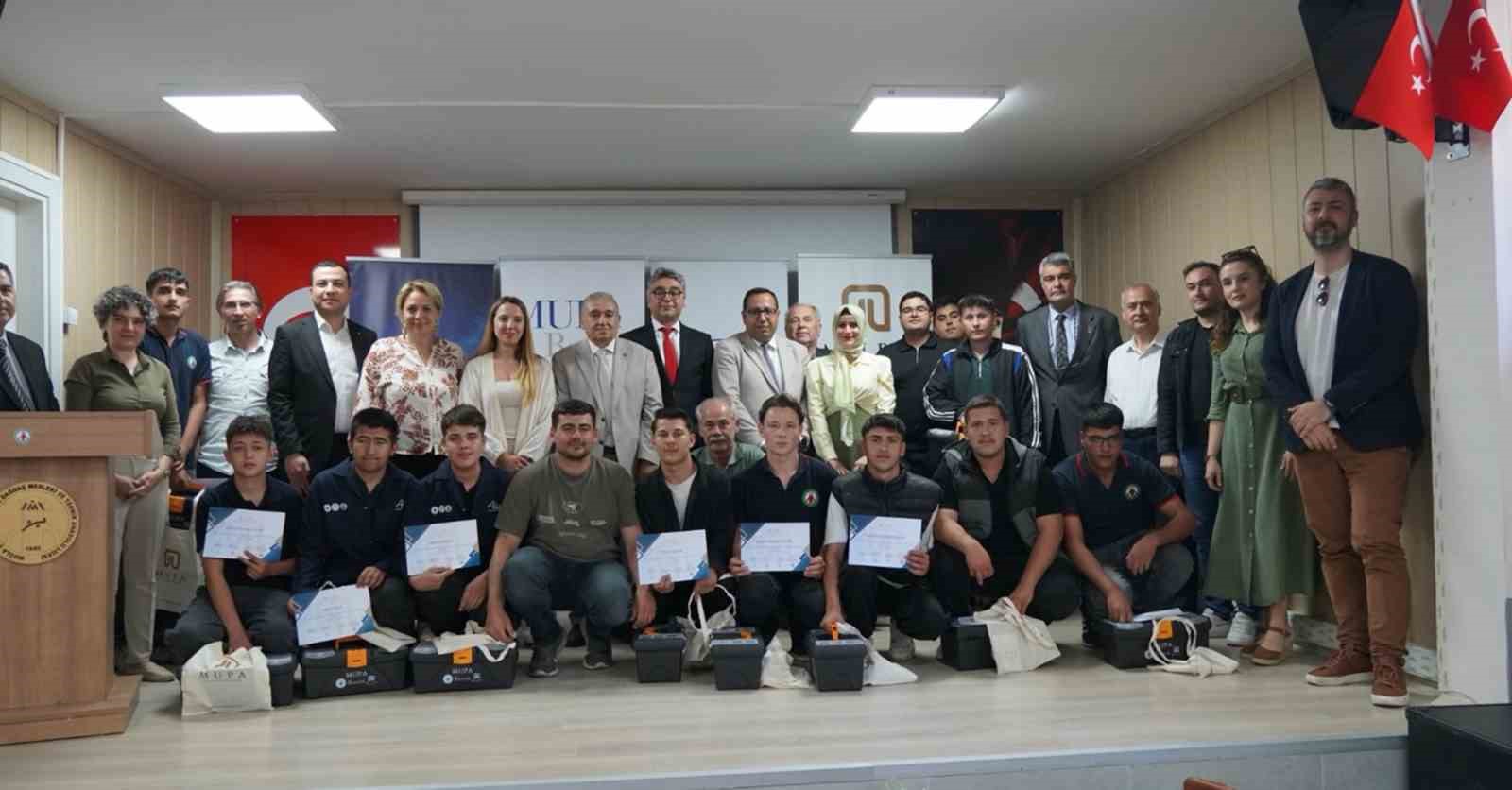 Lise öğrencileri MUSKİ sınıfı eğitiminin ilk etabını tamamladı