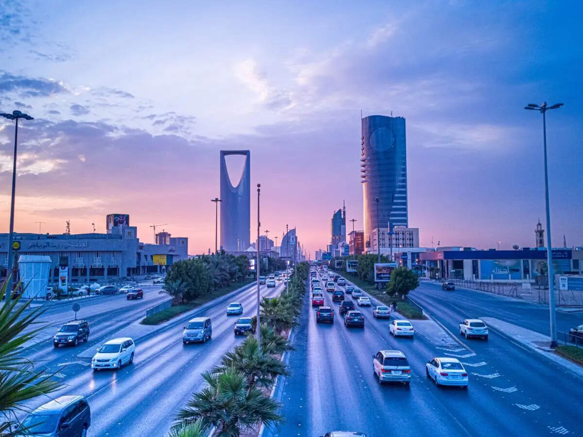 Saudi Arabia launches flexible working hours in Riyadh