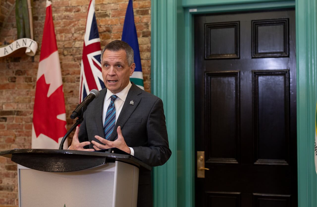 Ottawa mayor defends city's decision to sign Alto NDA