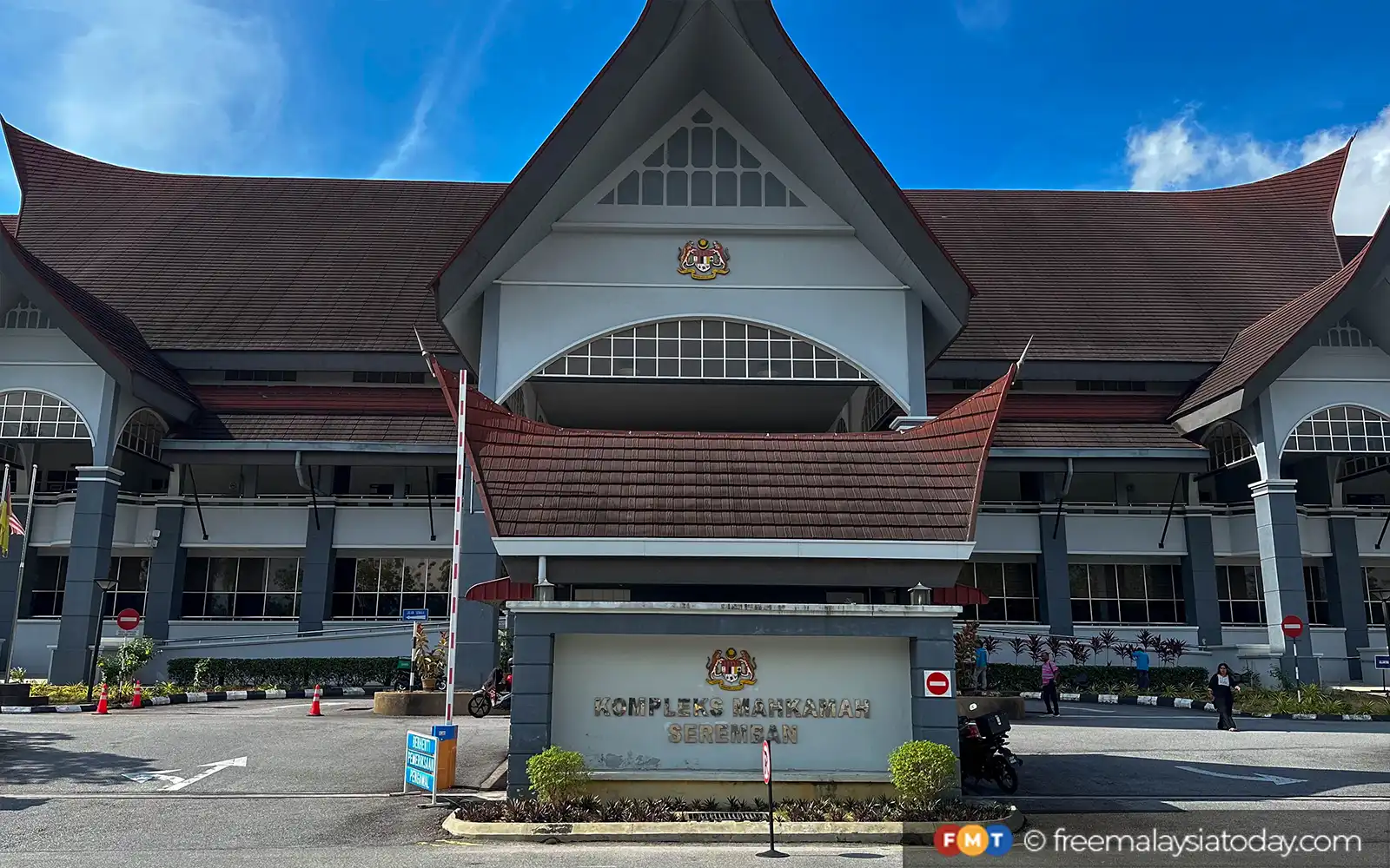 Dancer claims trial to sexually assaulting teen in China hotel