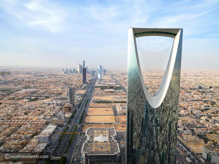 Riyadh launches flexible working hours for over 50 govt entities