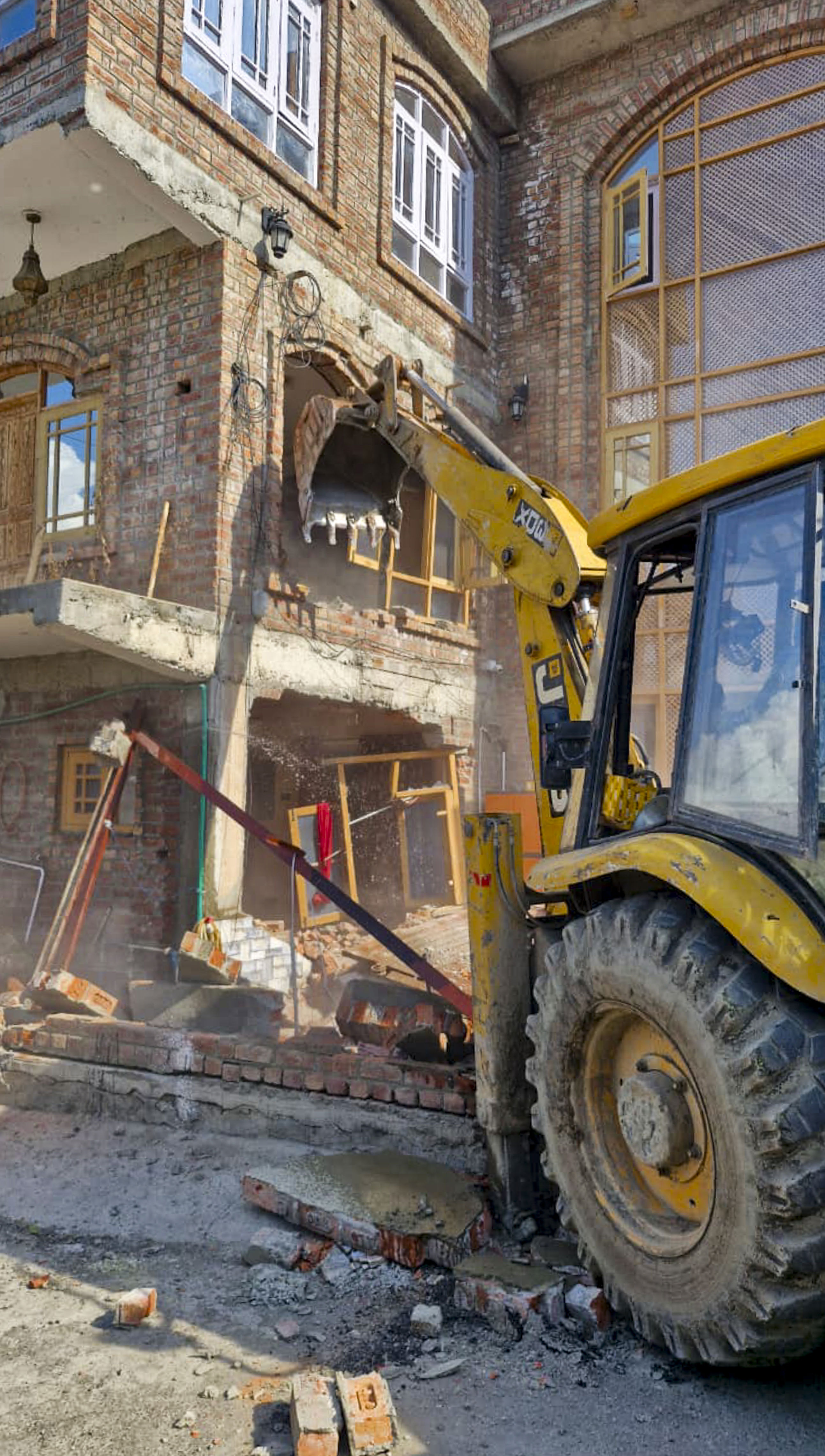 Residential structure belonging to drug peddler demolished in Srinagar