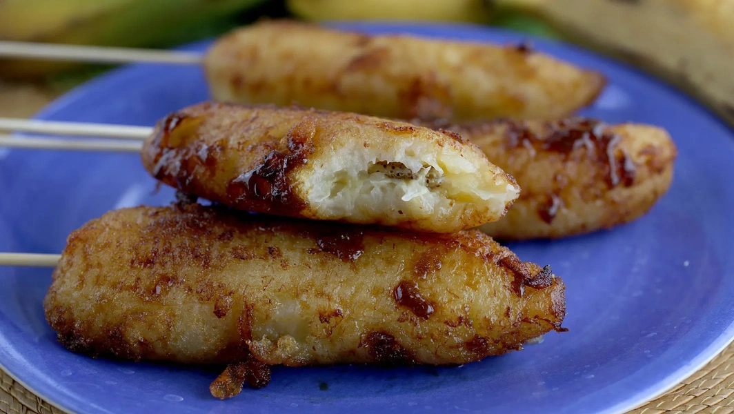 How to make authentic Filipino banana lumpia