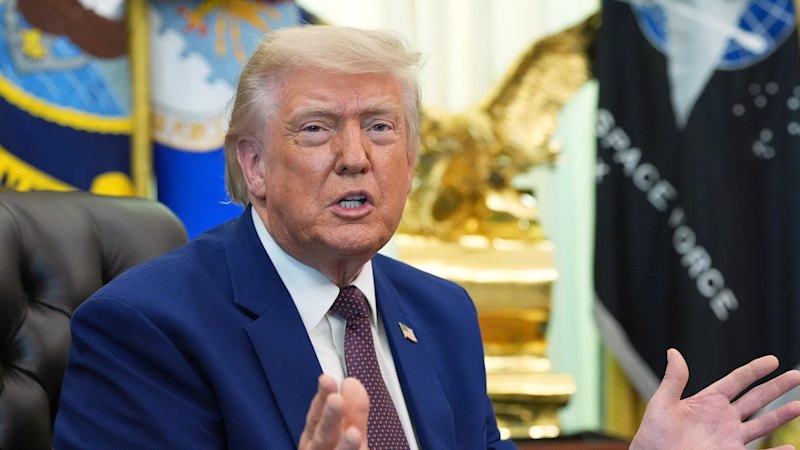 Donald Trump criticises female reporter for never smiling