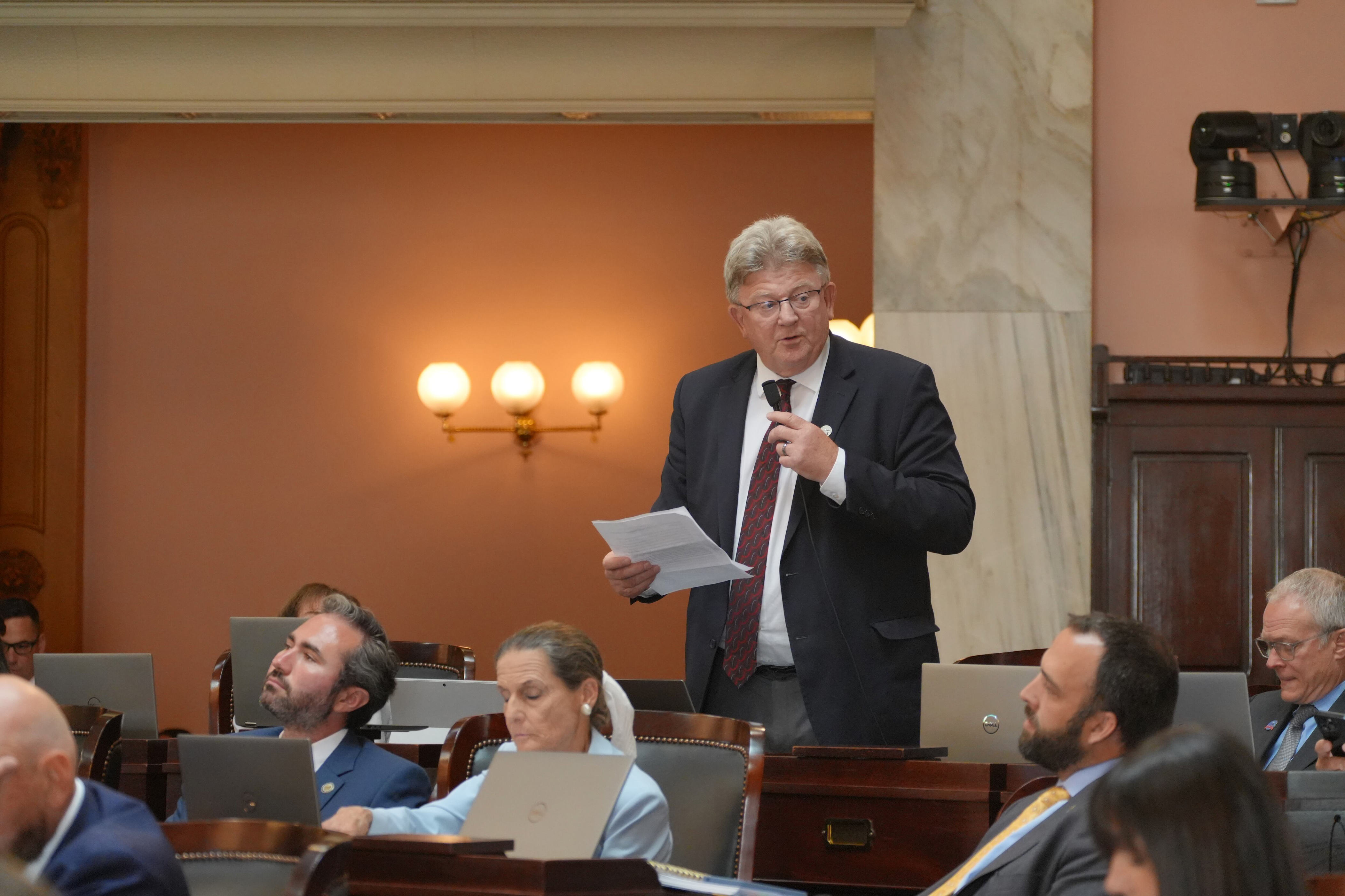 Ohio House passes bill allowing Purple Heart spouses to keep license plates
