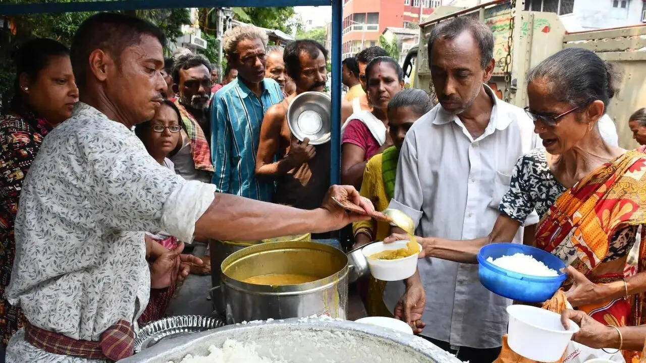 Egg-fish-veg meals on new Kolkata's Maa Ahar menu; plans to add 110 centres