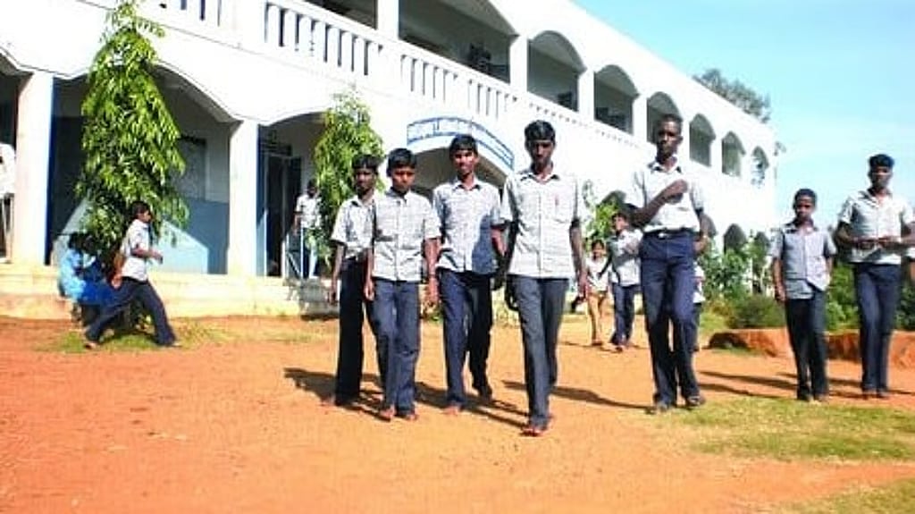 Teachers urge curriculum overhaul to match NCERT standards