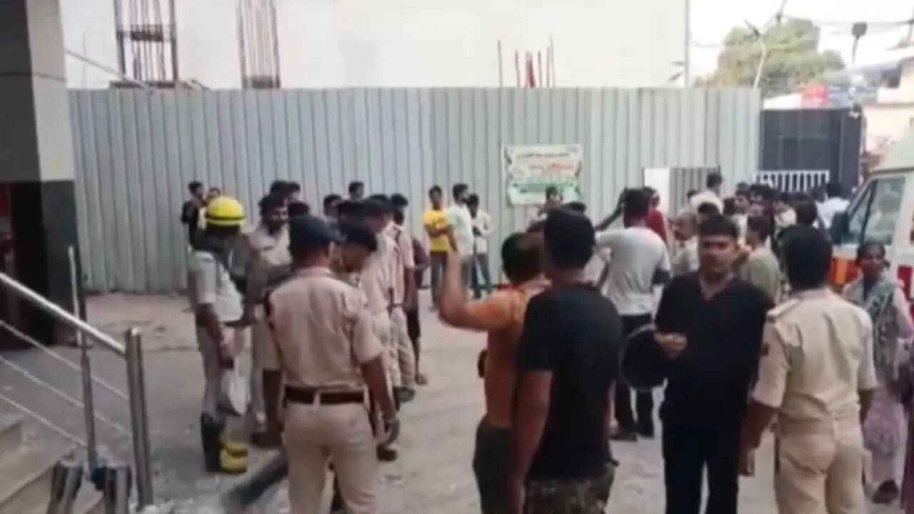 Massive fire breaks out at Bihar's Muzaffarpur hospital; 4 dead