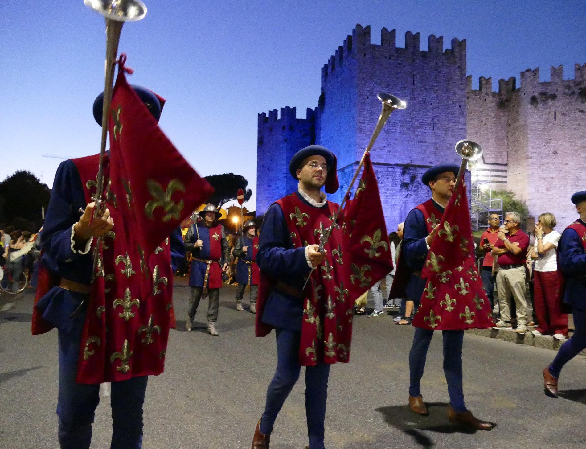 Estate, torna la festa. Concerti e spettacoli. In centro e al Pecci ...