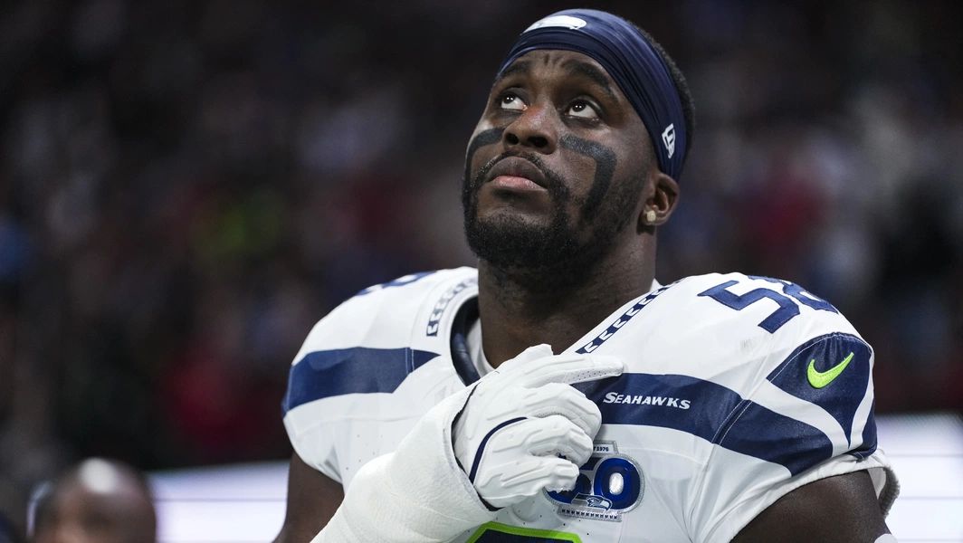 Hall takes below-market deal to stay with Seahawks