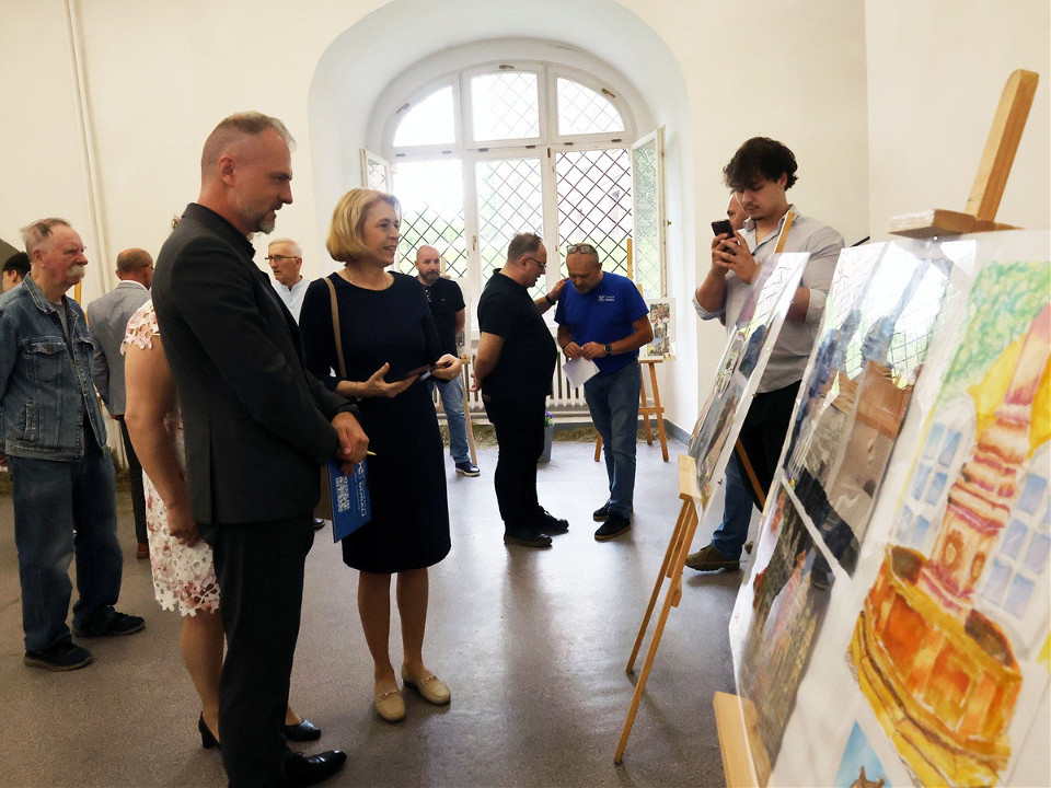 Legnicka Fundacja GUGALI zaprosiła na uroczysty wernisaż wystawy ...