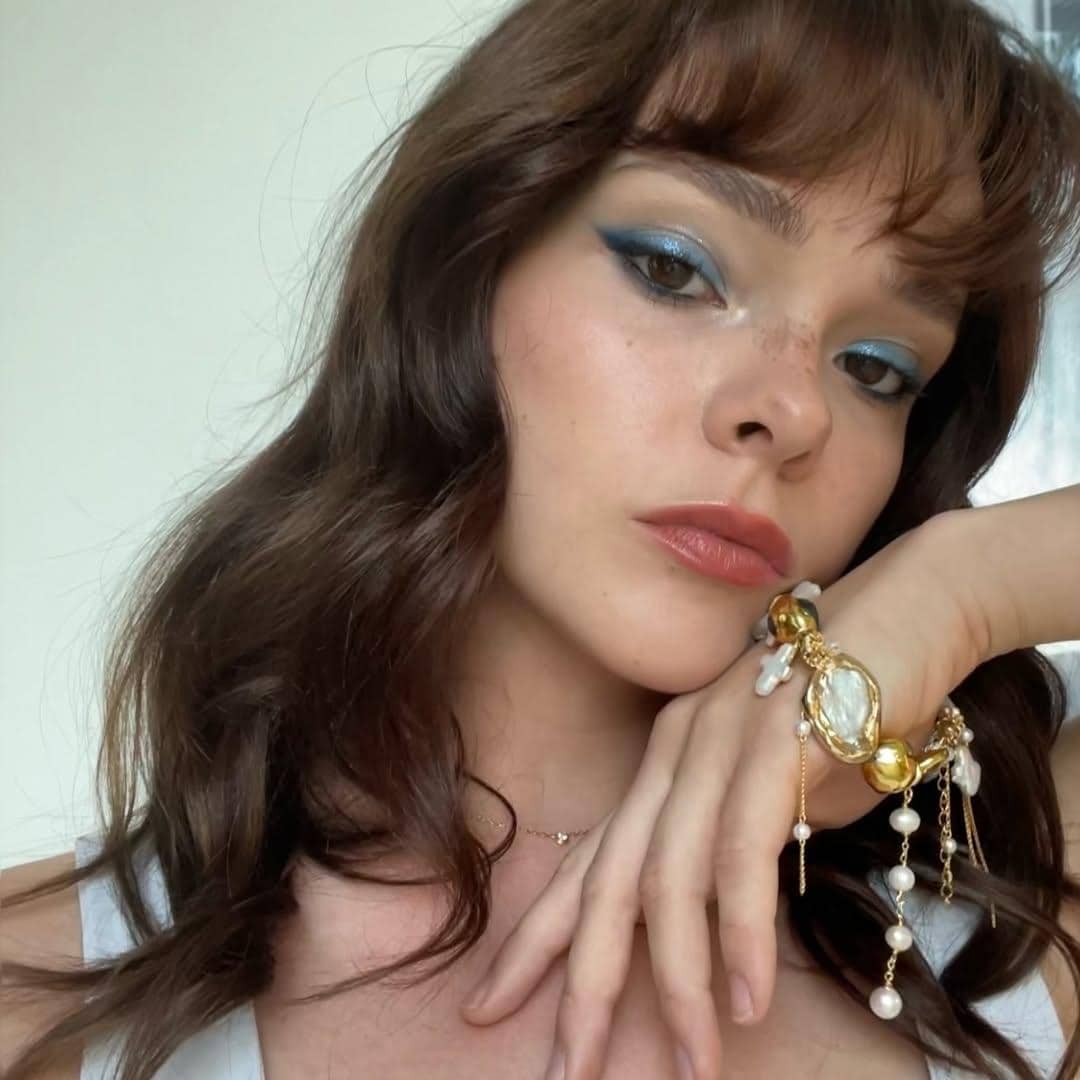 Melihat eye makeup Laurel Marsden yang elegan dan stunning