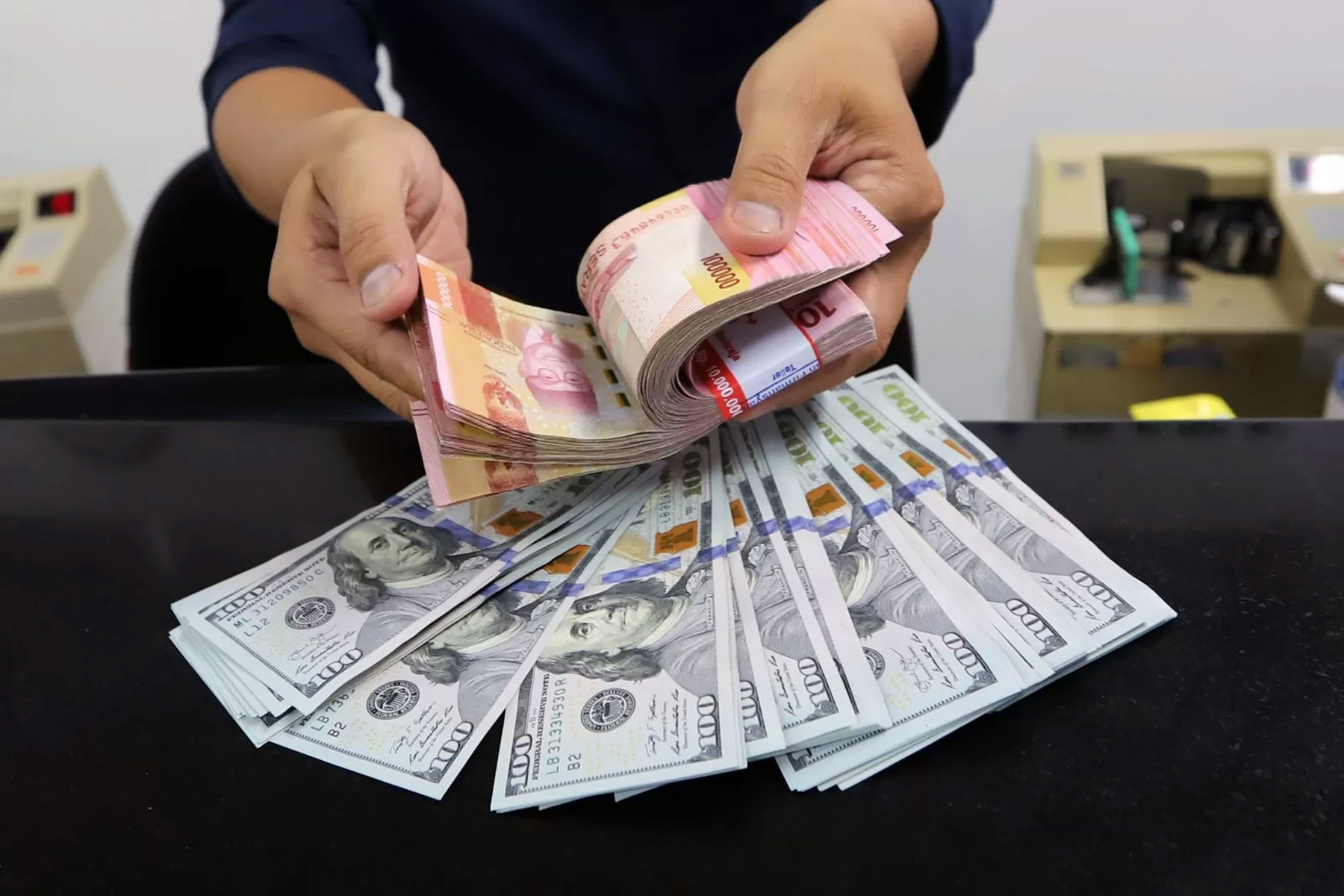 Jaga stabilitas rupiah, pemerintah hidupkan lagi dana stabilitas ...