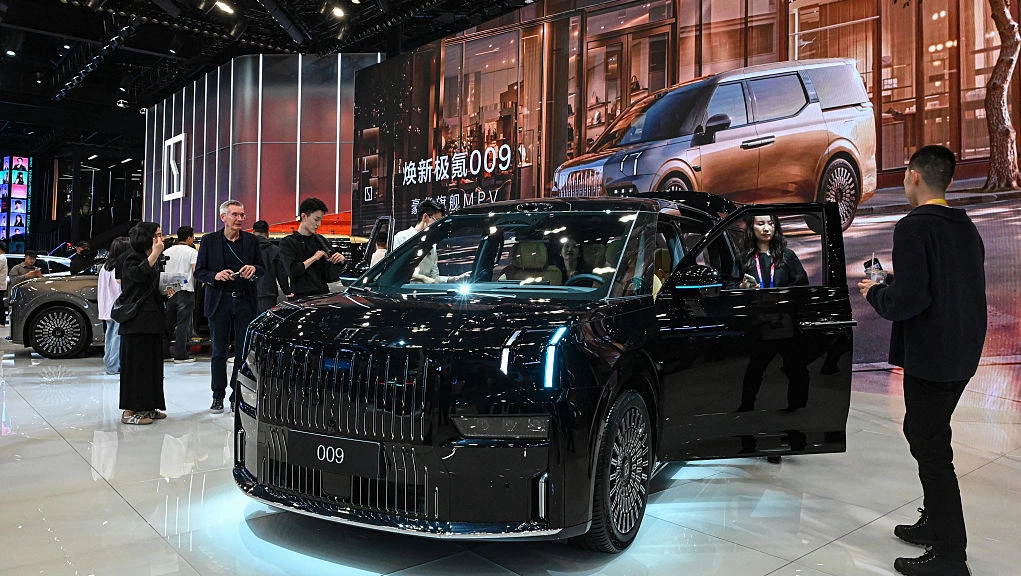 Zeekr 009: High-performance luxury electric MPV